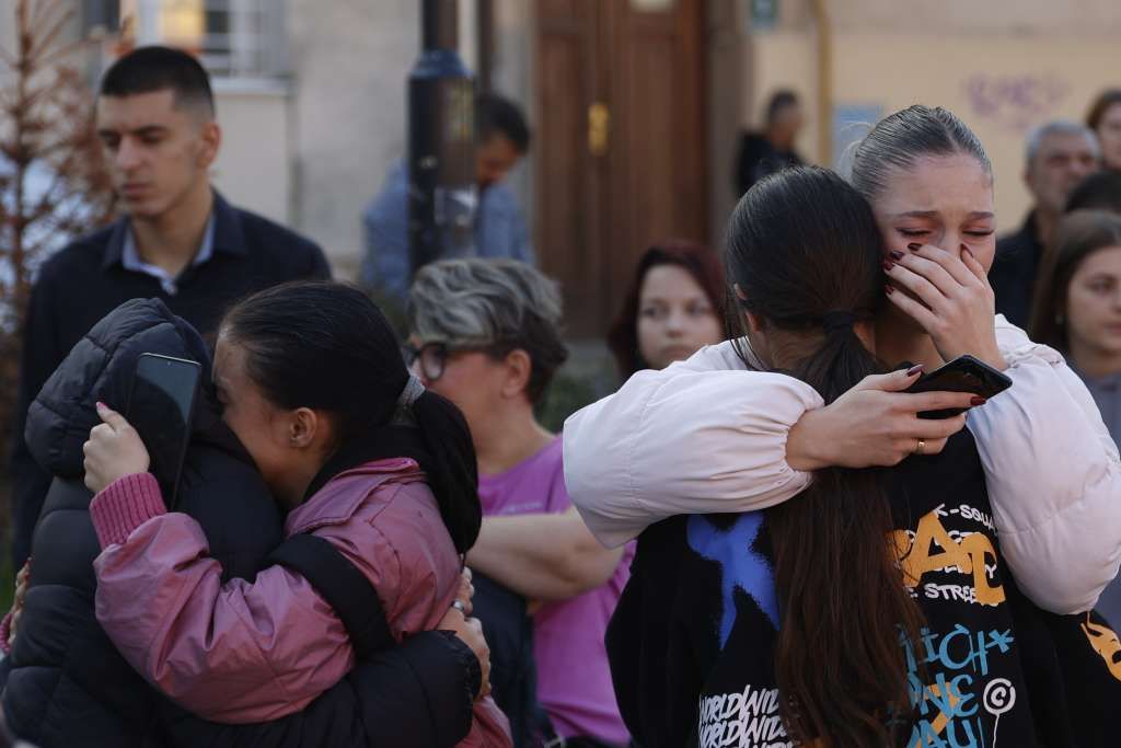 Upriličena šetnja za Džejlu Drapić, brojni školski drugari i drugarice ...