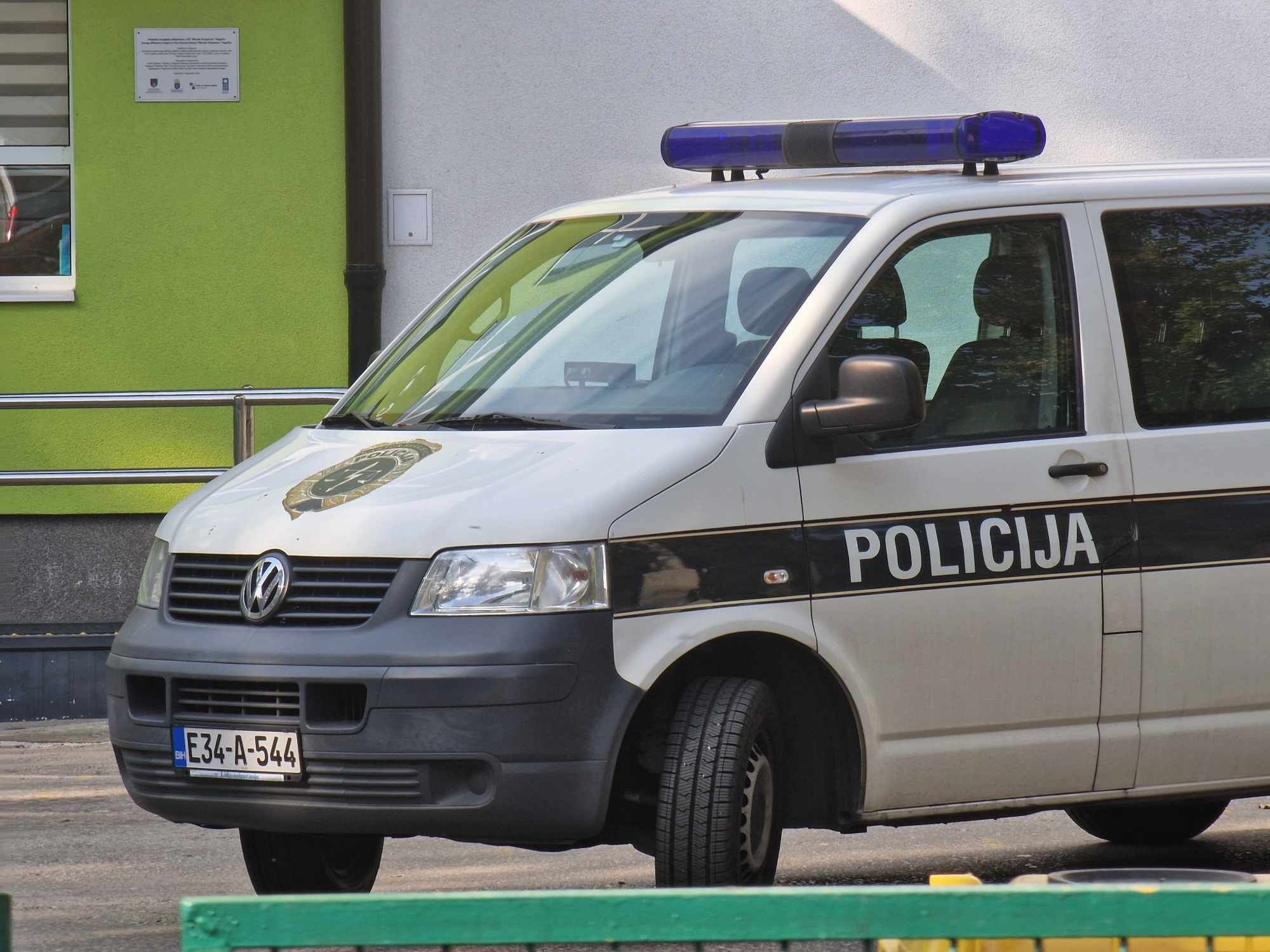 U BiH zbog dojava o bombama prekinuta nastava u više škola