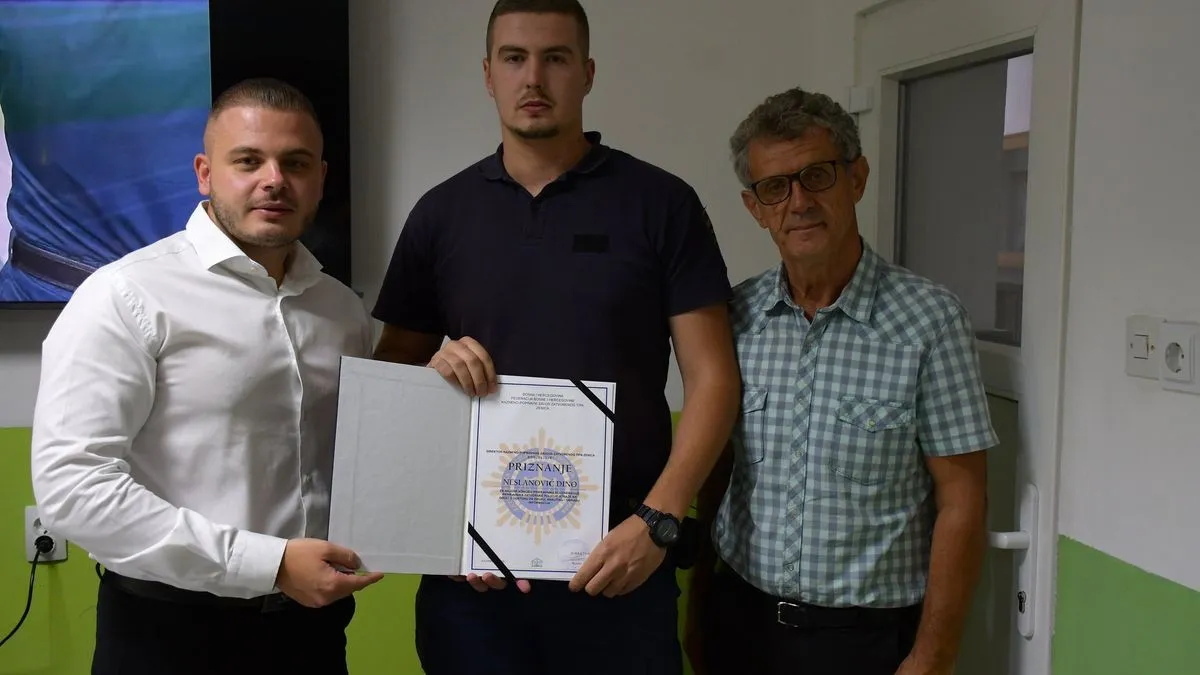 Najboljim pripravnicima KPZ Zenica, Rusmir Isak uručio priznanja