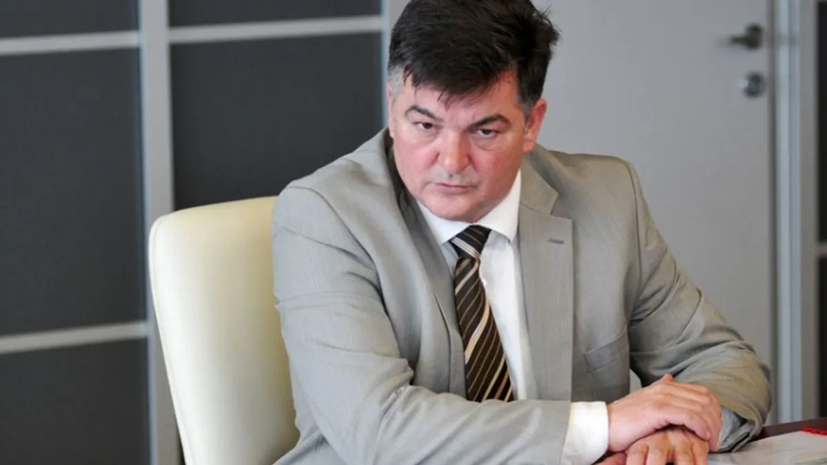 Bivši premijer Fadil Novalić na slobodi, direktor zatvora pojašnjava ...