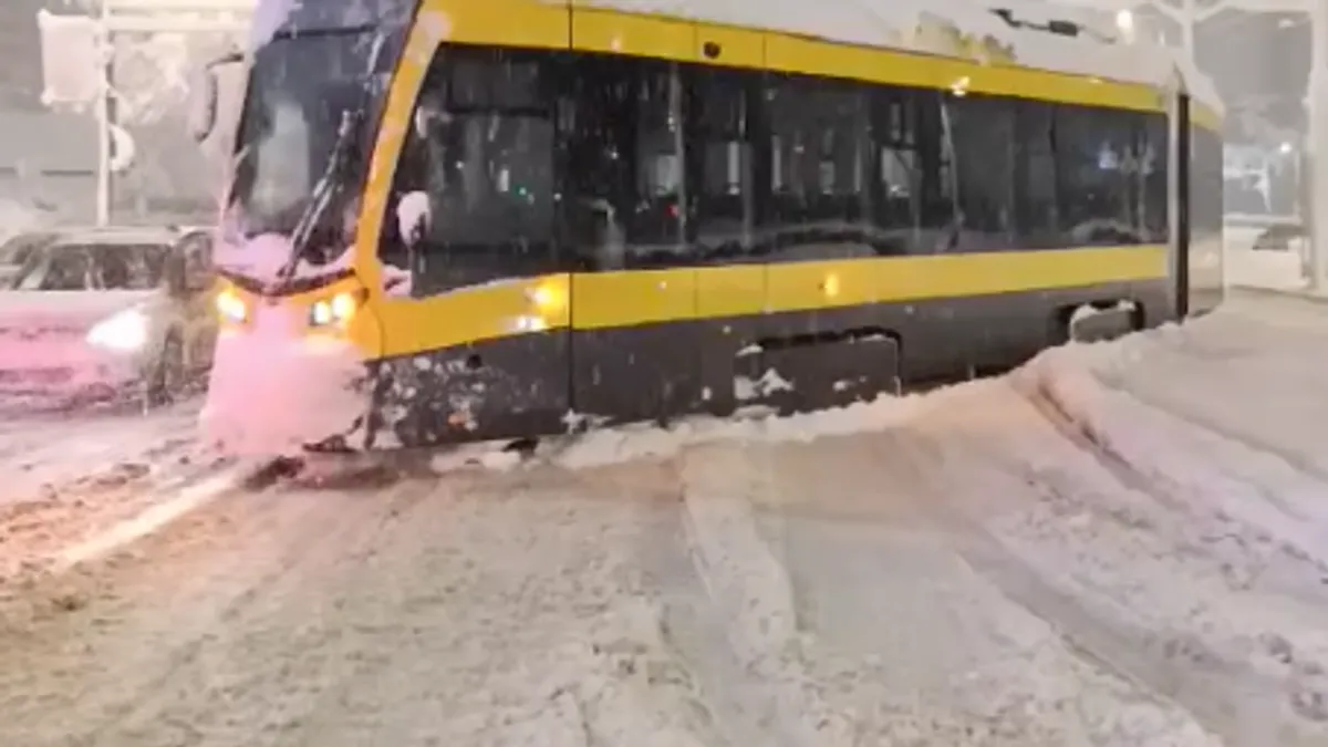 Saobraćajni 'rulet' u Sarajevu: Ne rade redovno tramvaji, brojni sudari